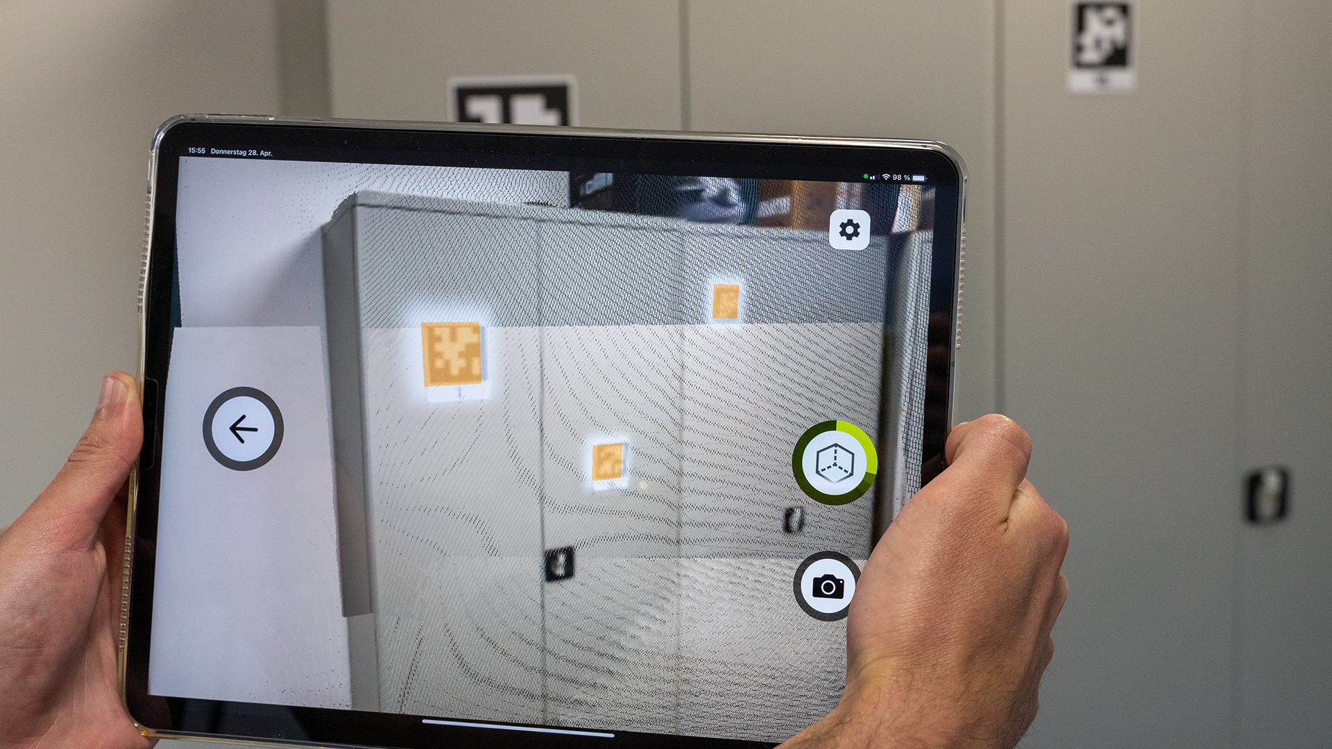 What are AprilTags and what AprilTag size should I use?